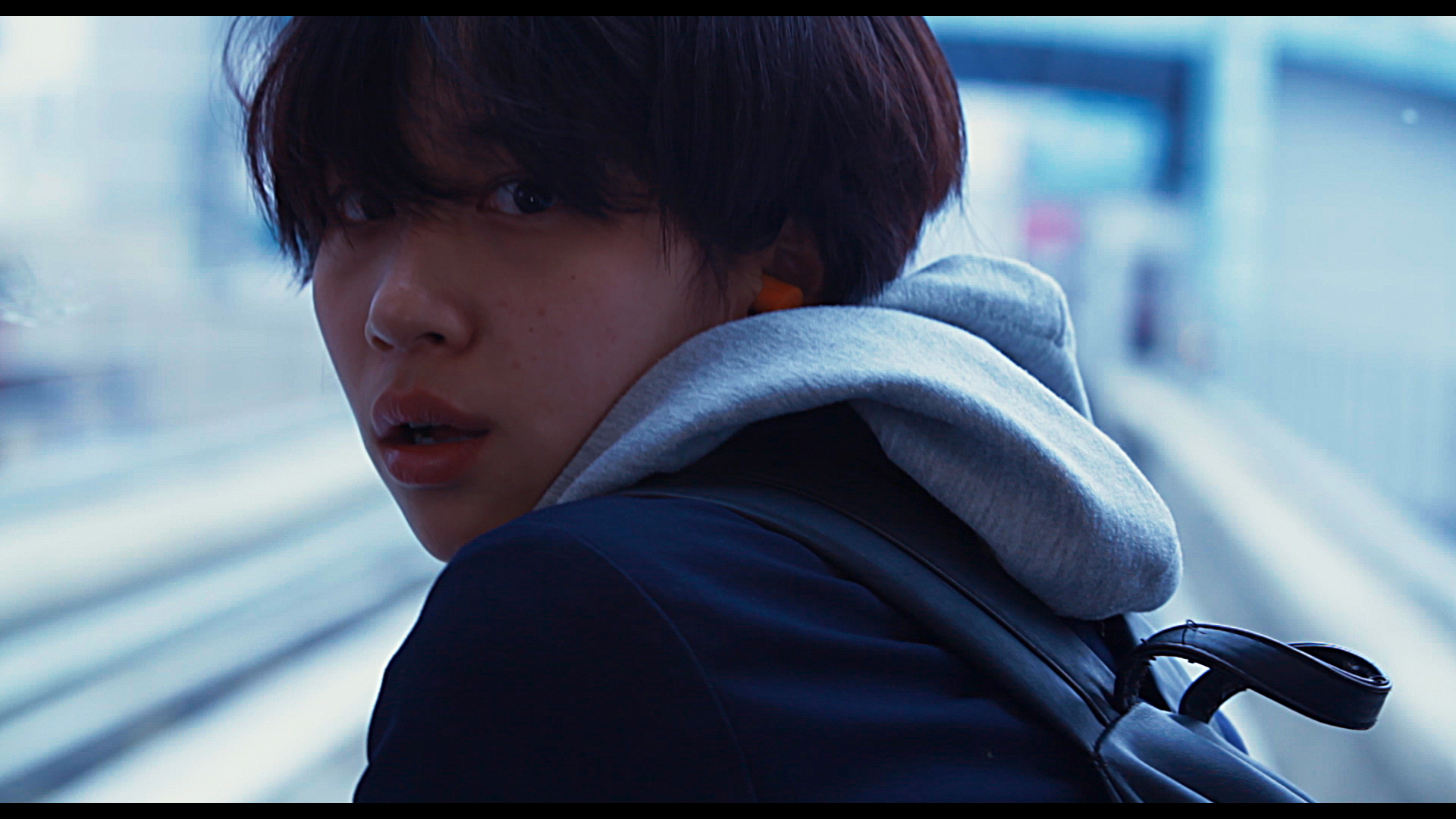 Hz (2016)
